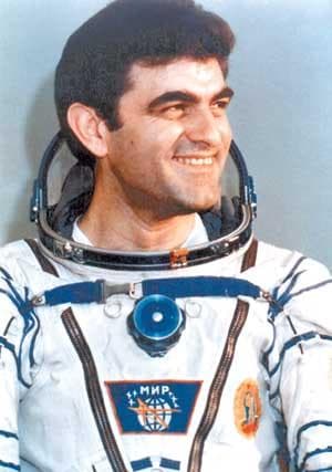 Celebrities Born in 1951 | List of Famous Men & Women Born in 1951