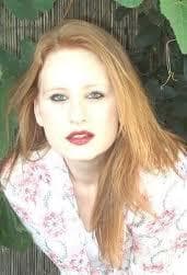 Celebrities Born in 1975 | List of Famous Men & Women Born in 1975