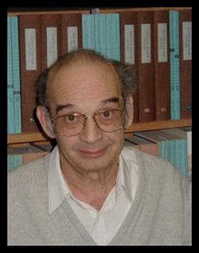 Celebrities Born in 1934 | List of Famous Men & Women Born in 1934