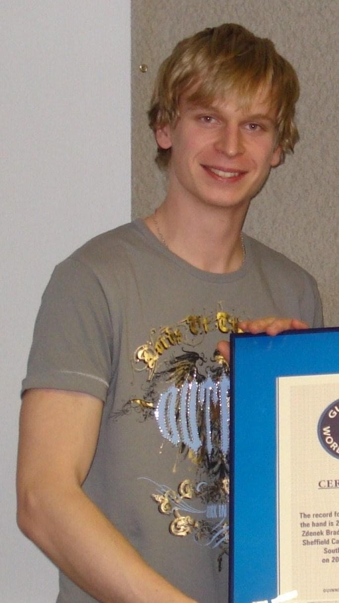 Famous Escapologists | List of the Top Well-Known Escapologists