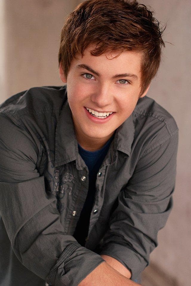 Best Pretty Little Liars Characters List w/ Photos