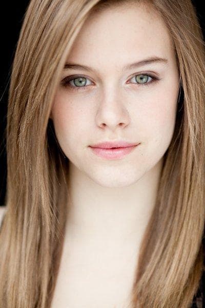 Hottest Canadian Actresses: List of Beautiful Celebrities from Canada