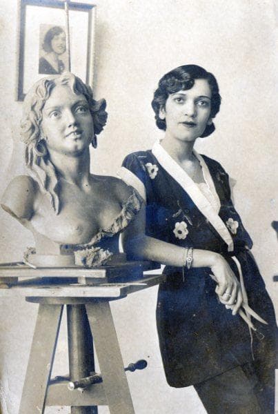 Famous Female Sculptors | List of Top Female Sculptors