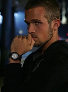 Celebrities Born in 1982 | List of Famous Men & Women Born in 1982