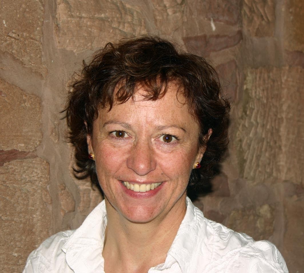 Famous Female Presenters | List of Top Female Presenters