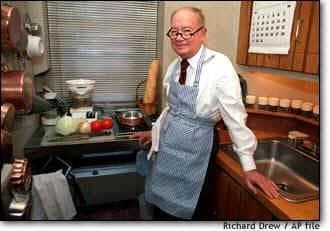 Famous Food Critics | List of the Well-Known Food Critics