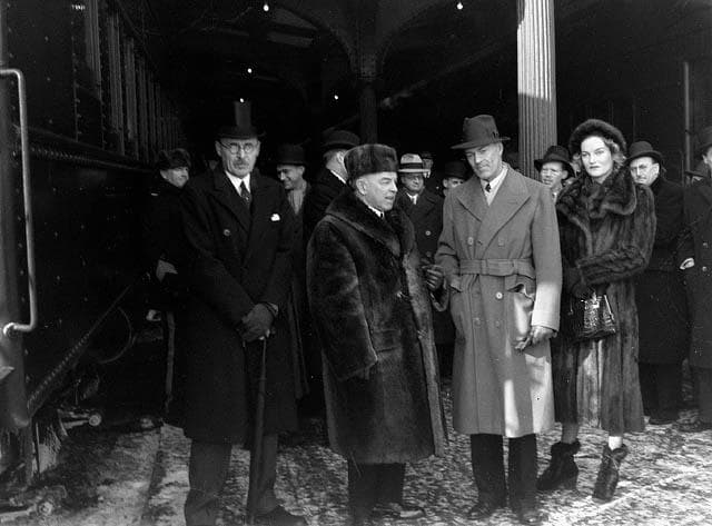 Famous Female Philanthropists | List of Top Female Philanthropists