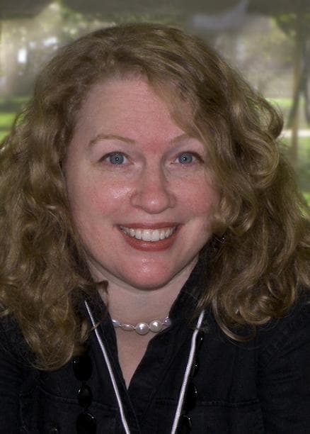 Famous Female Novelists | List of Top Female Novelists