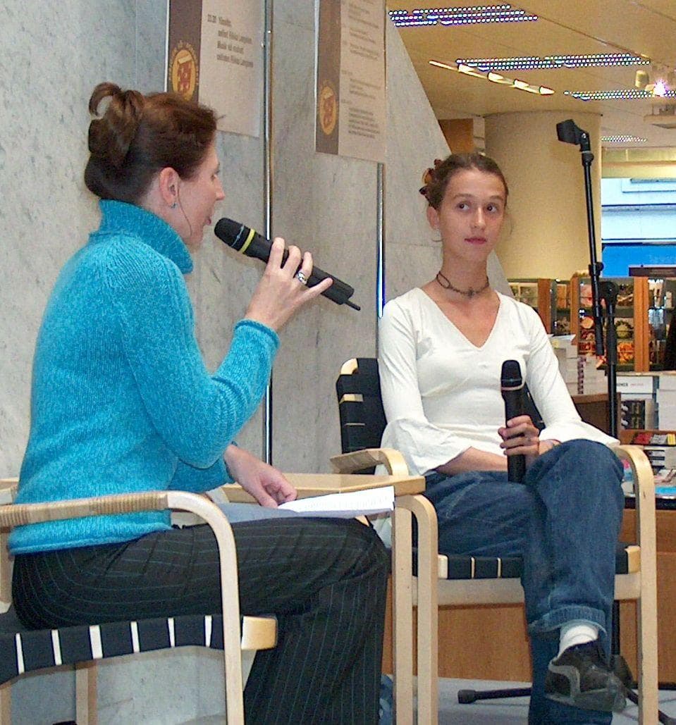 Celebrities Born in 1988 | List of Famous Men & Women Born in 1988