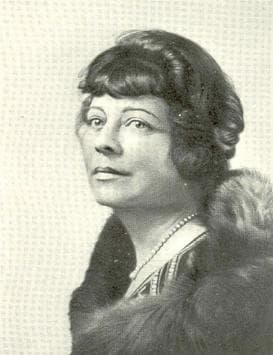 Famous Female Political Scientists | List of Top Female Political ...