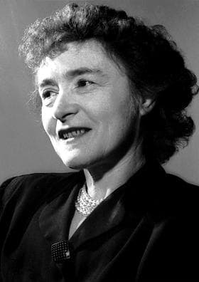 Famous Female Biochemists | List of Top Female Biochemists