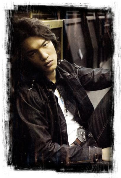 Famous Singers from Singapore | List of Top Singaporean Singers