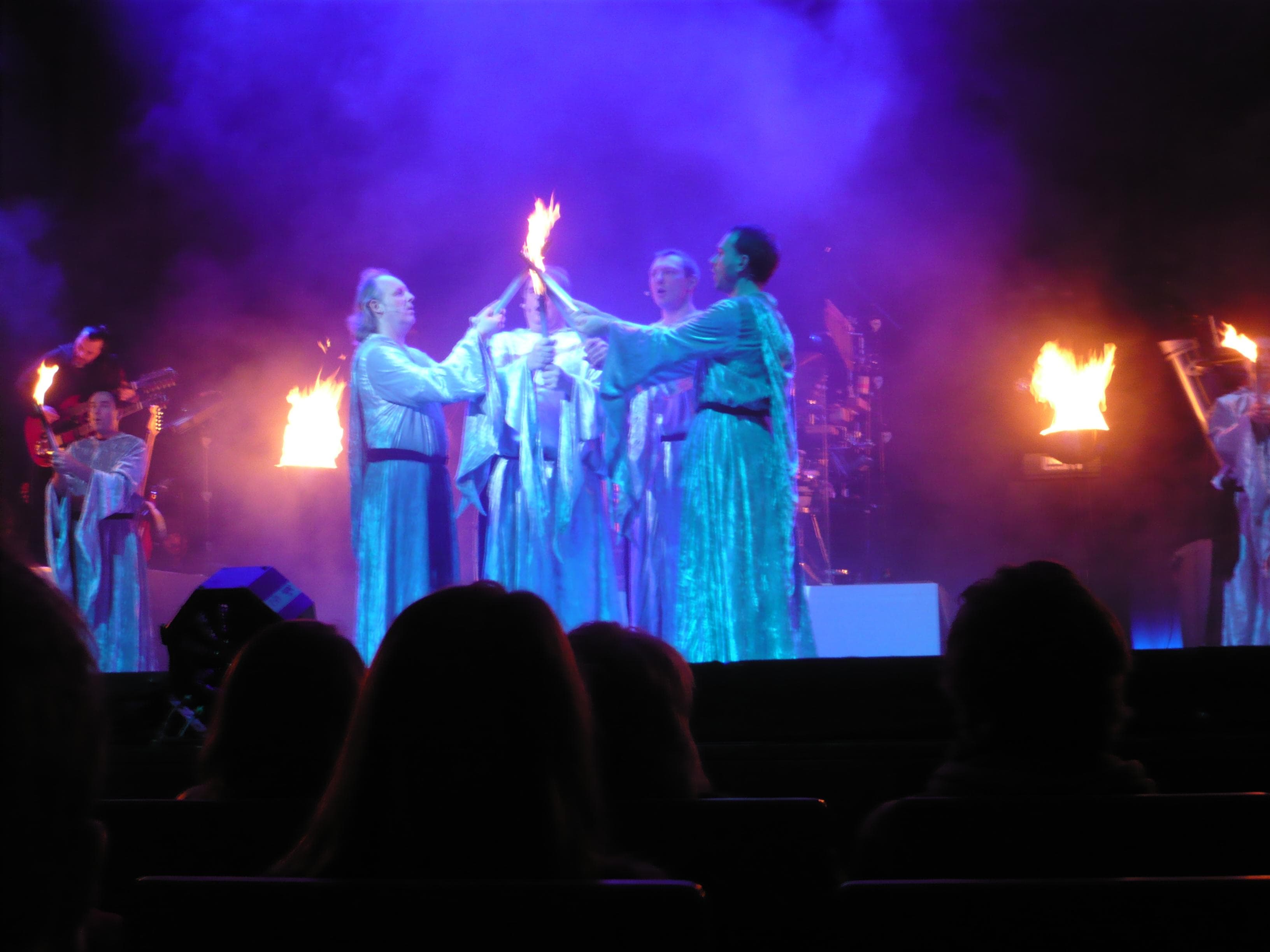 Crossover Bands | List of Best Crossover Artists/Groups