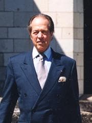 Modern-Day Pretenders to Historical Thrones