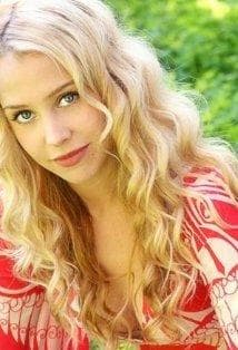 25+ Famous Mimis | List of Famous People Named Mimi