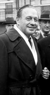 Famous Comedians from the United States | List of Top American Comedians