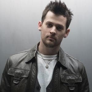 Male Celebrities Who Are 5’7" Tall