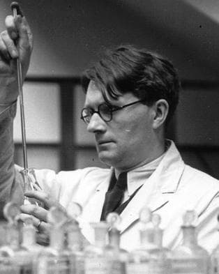 Famous Alumni of Oundle School; Graduates and Students of Note