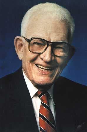 Famous Dominican Authors | List of Popular Writers From Dominican Republic