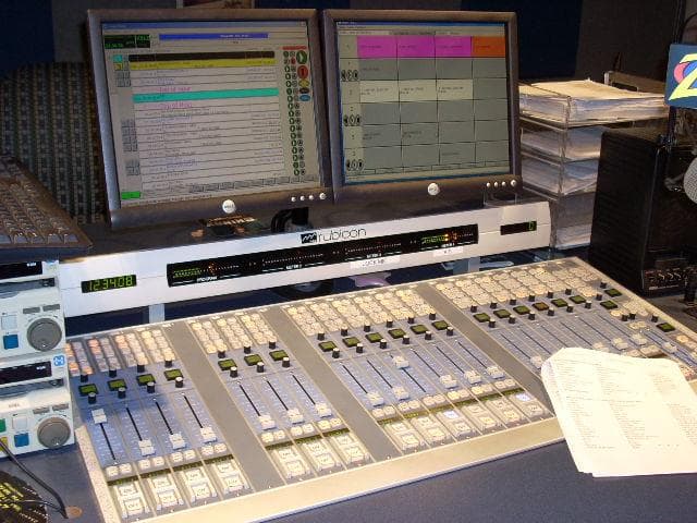 Top 40 Mainstream Radio Stations | List of Radio Channels Playing Top ...