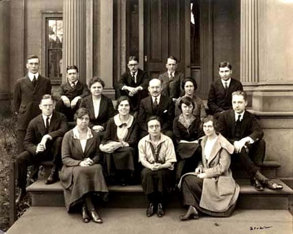 Famous Biochemists | List of the Top Well-Known Biochemists