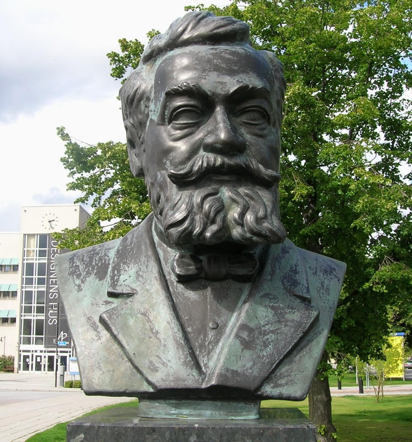 Famous Entrepreneurs from Sweden | List of Top Swedish Entrepreneurs