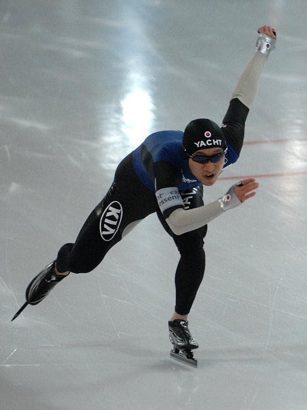 Famous Male Speed Skaters | List of Top Male Speed Skaters