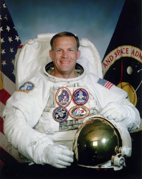 Famous Male Astronauts | List of Top Male Astronauts