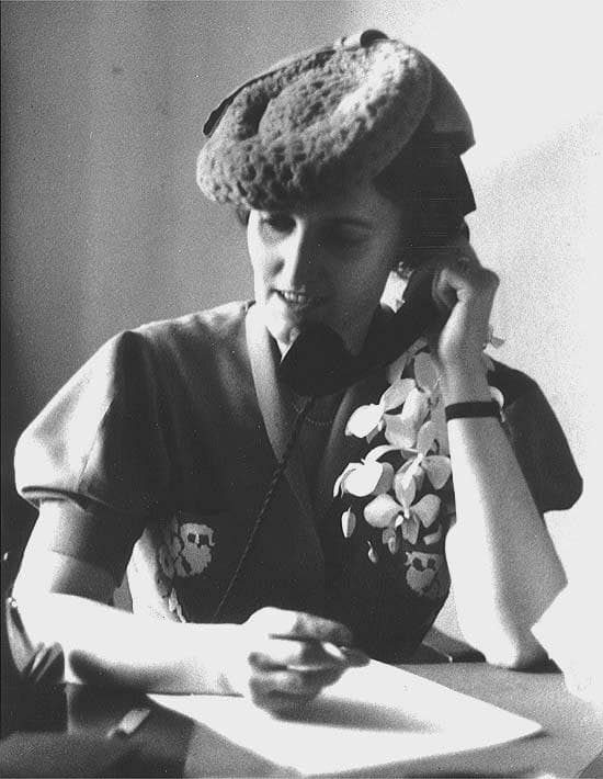 Famous Female Photojournalists | List of Top Female Photojournalists