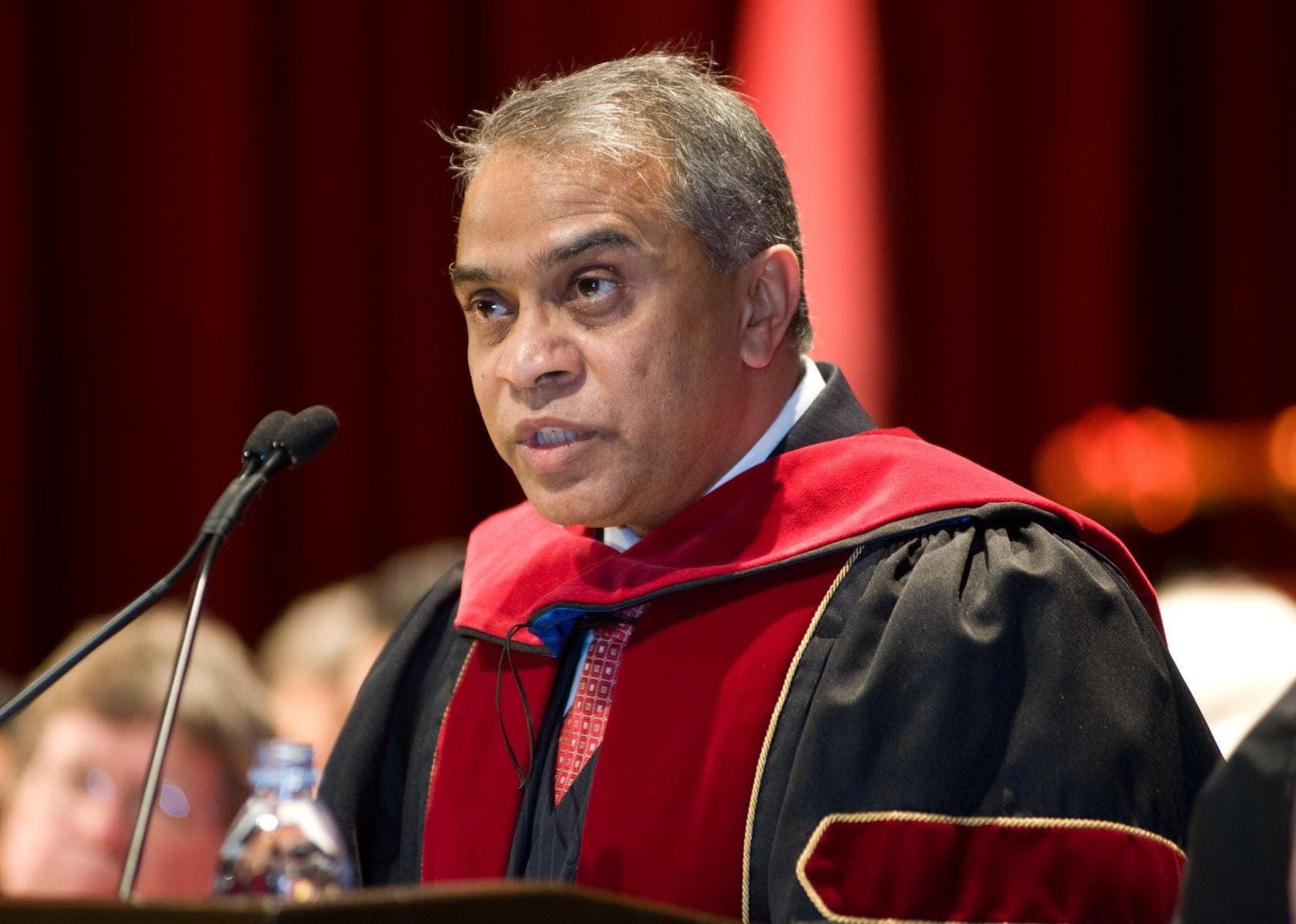 Famous Alumni of Hansraj College; Graduates and Students of Note