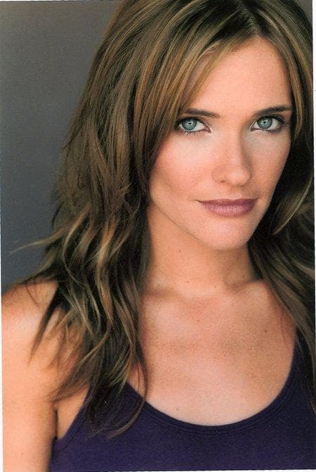 Hottest Canadian Actresses: List of Beautiful Celebrities from Canada