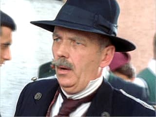 Bottom Cast | List of All Bottom Actors and Actresses