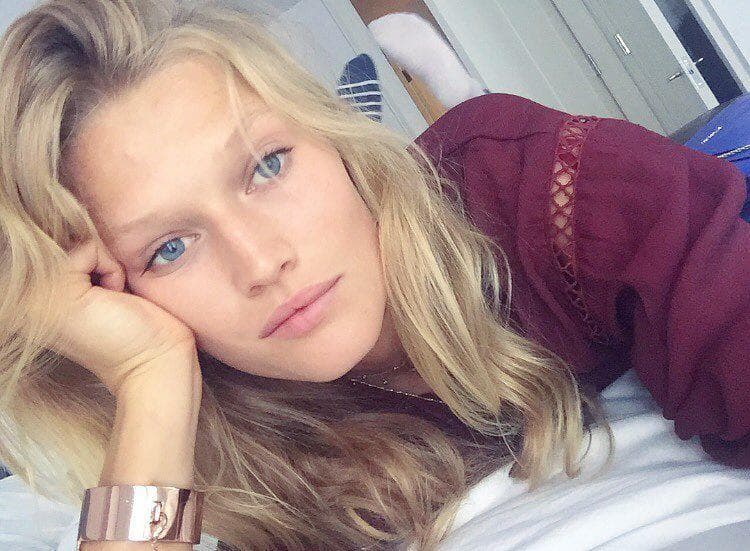 Celebrities Born in 1992 | List of Famous Men & Women Born in 1992