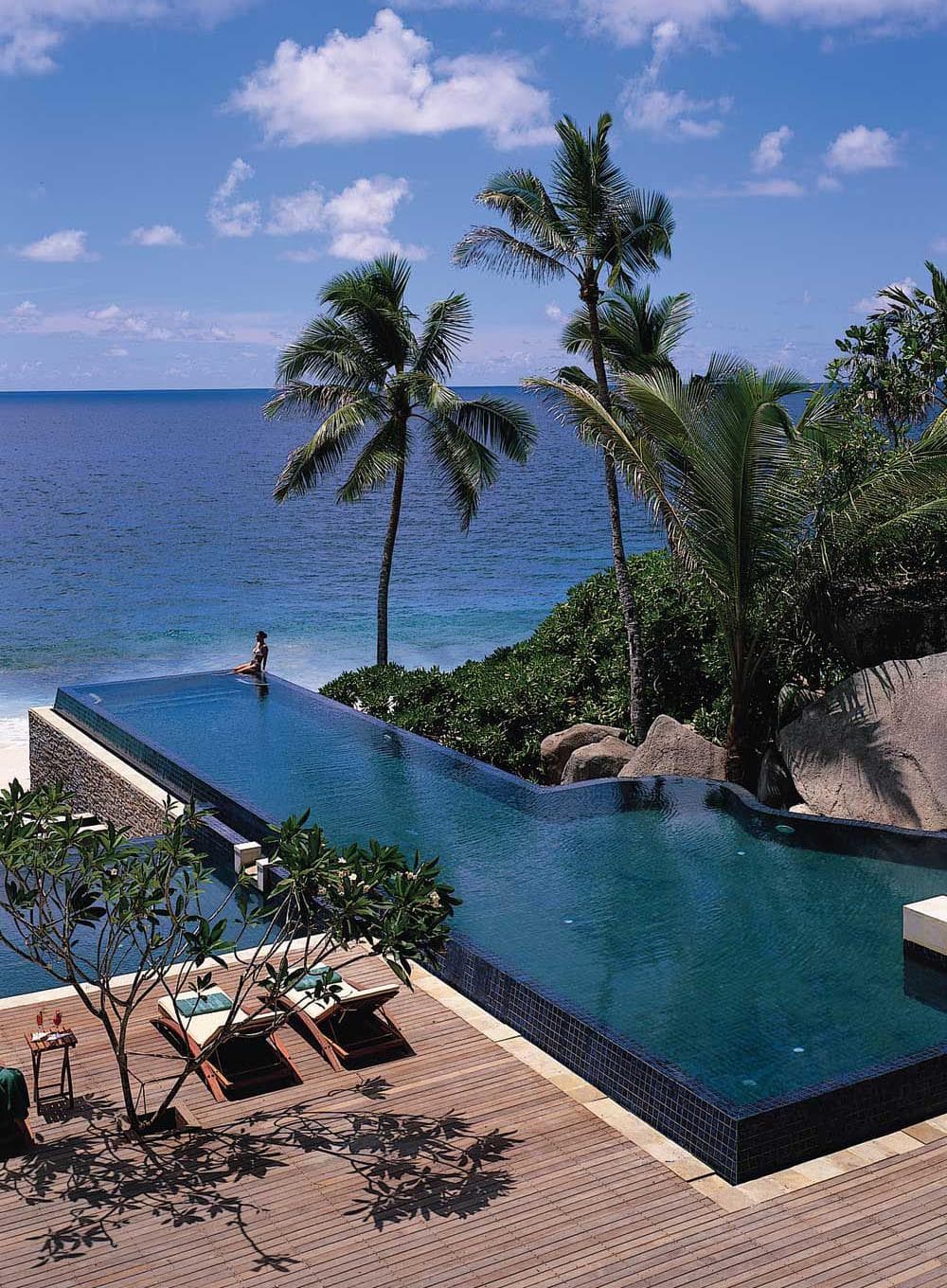 Coolest Pools in the World | Photo List of Cool Swimming Pools