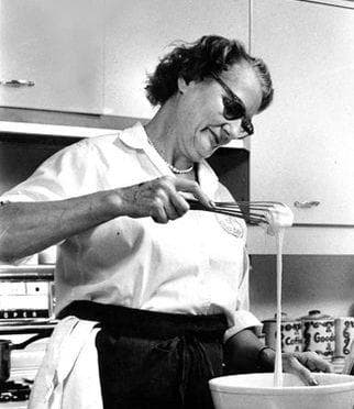 Famous Female Chefs | List of Top Female Chefs