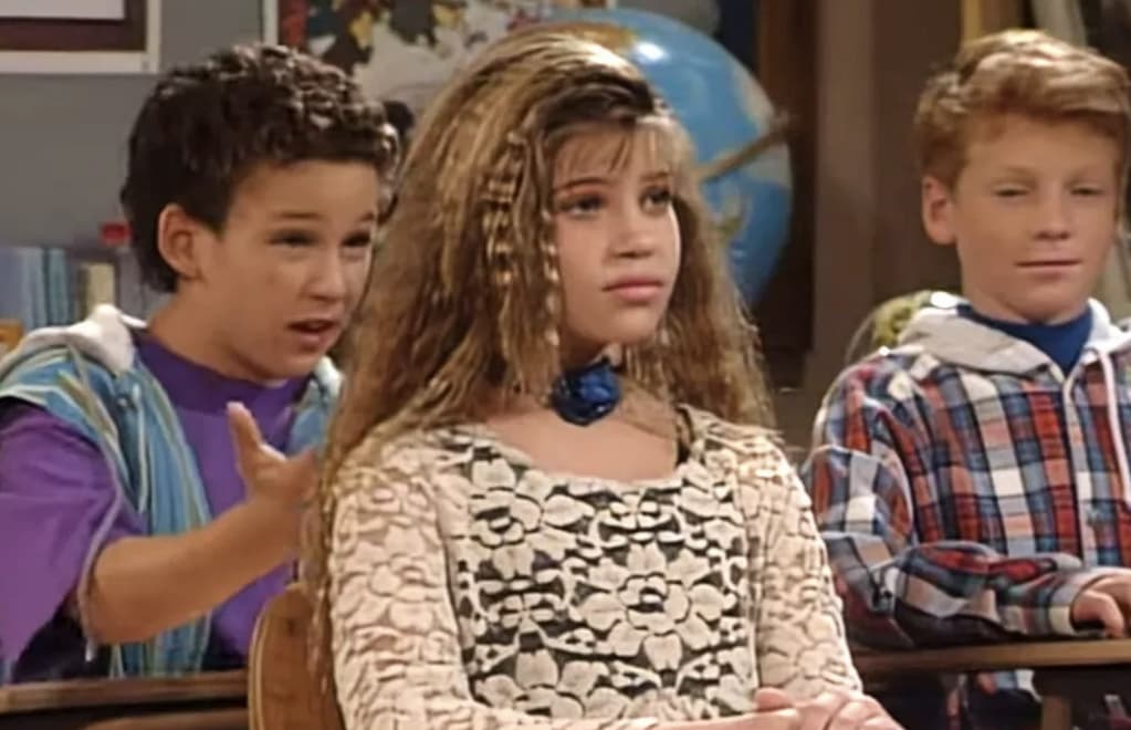 Background TV Characters Who Get Upgraded To Series Regulars In Later ...