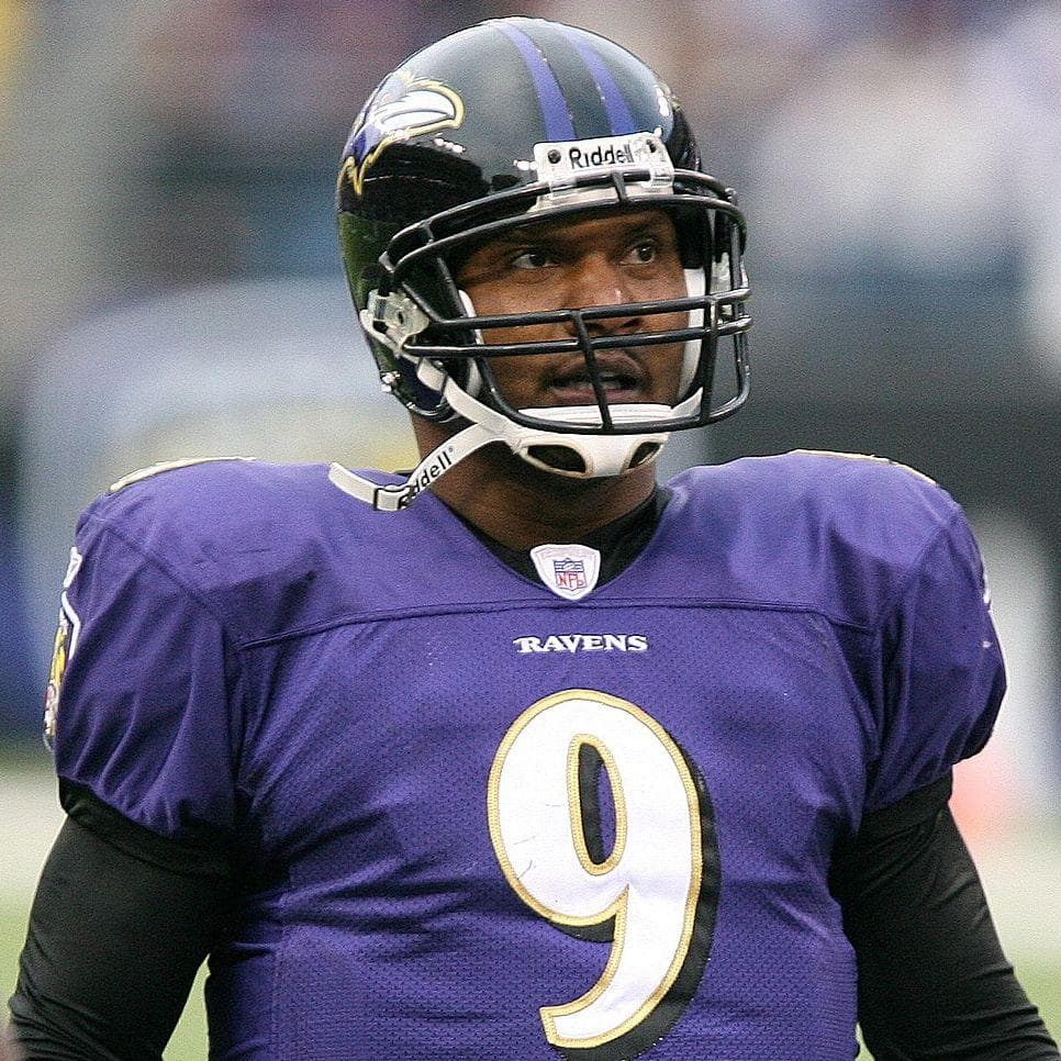 The 25+ Greatest Athletes To Wear Number 9, Ranked By Fans