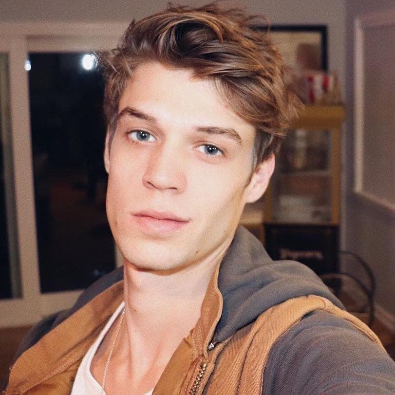 Colin Ford And Chloe Moretz Dating