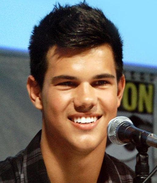 25+ Celebrities With Strabismus