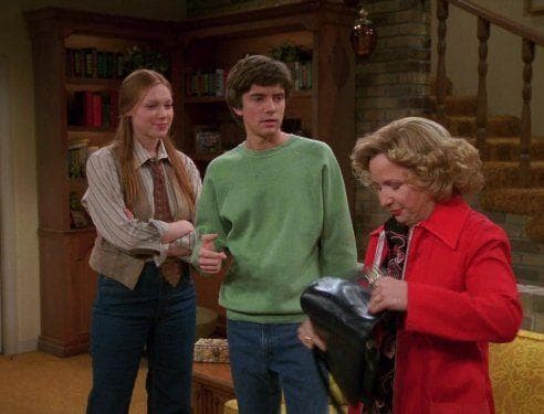 Facts About Early-2000s Sitcoms That Made Us Miss Them