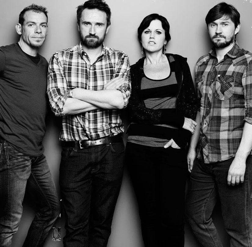 The 25+ Best 90s Bands With Female Singers, Ranked