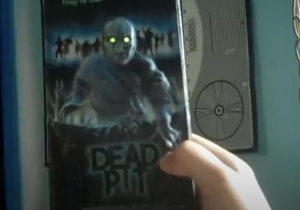 Film Fans Share The Horror Movie Box Art From Video Stores That Is ...