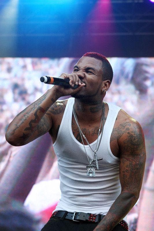 28 Celebrities Rumored To Have Famously Big Members