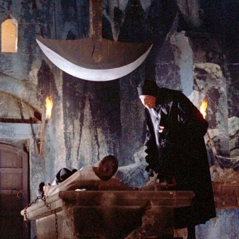 7 Terrifying Movie Traps That Still Give Viewers Nightmares