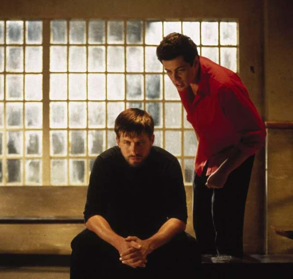 The Best Plot Twists Of The '90s The Best Plot Twists Of The '90s