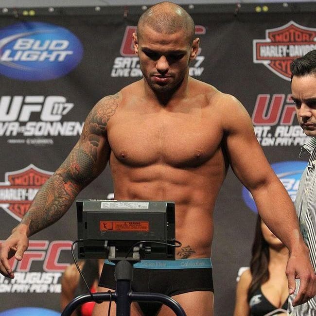 The 45 Best UFC Kickboxers Ever, Ranked By MMA Fans