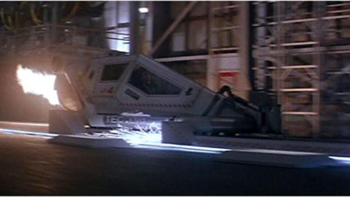 23 Awesome Time Travel Machines From TV & Movies, Ranked