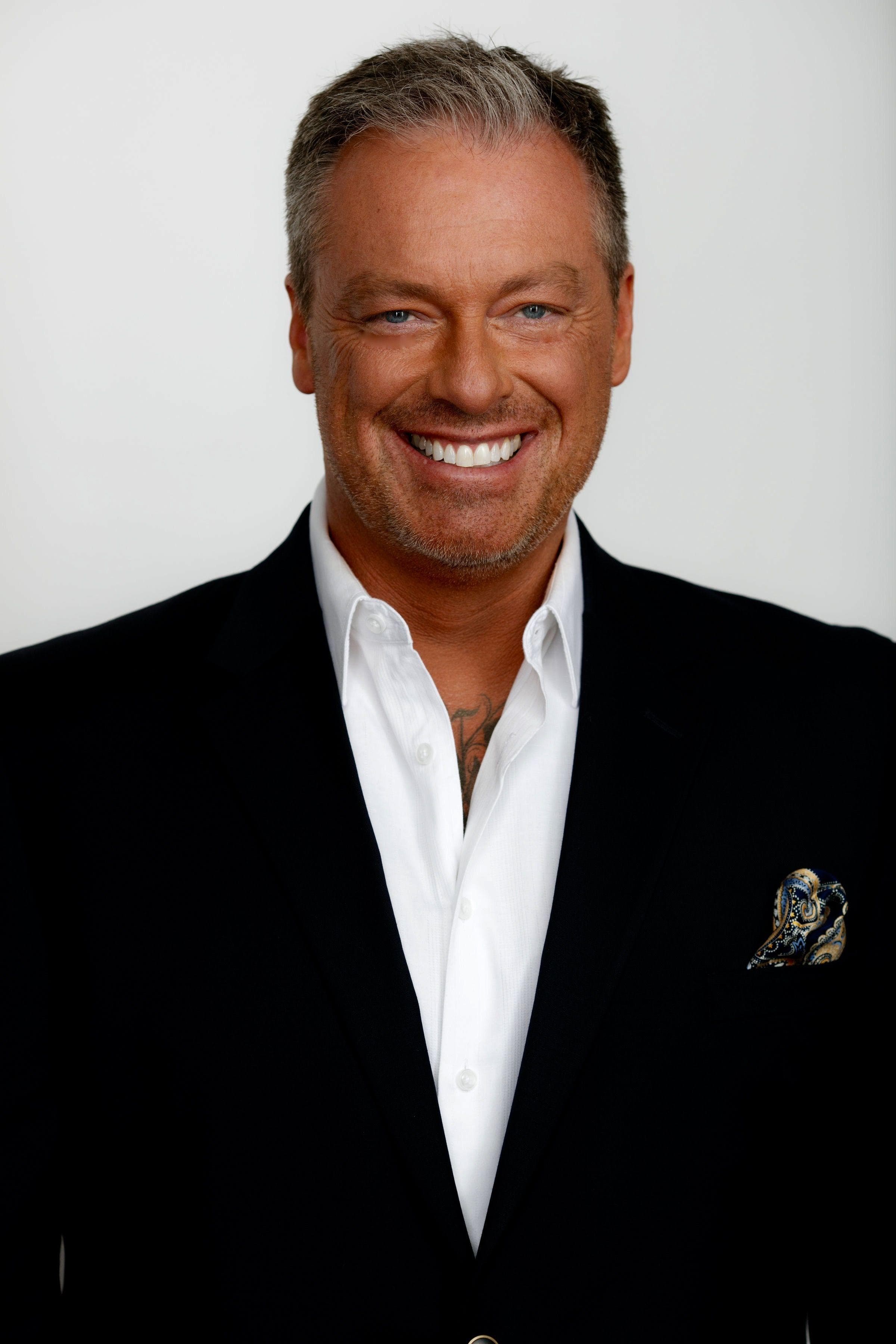 List of 50+ Famous Male Game Show Hosts