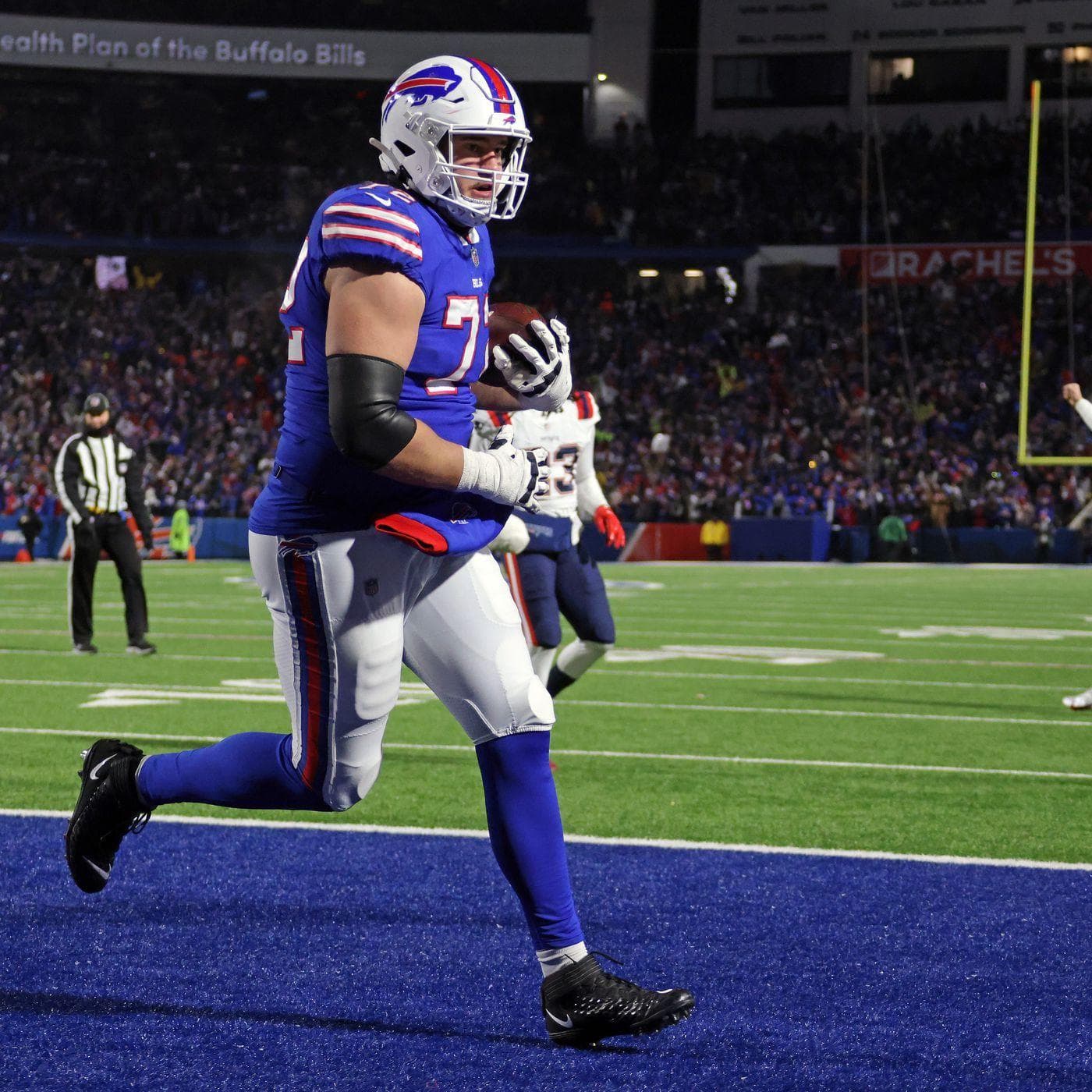 The 25+ Tallest NFL Players Right Now, Ranked