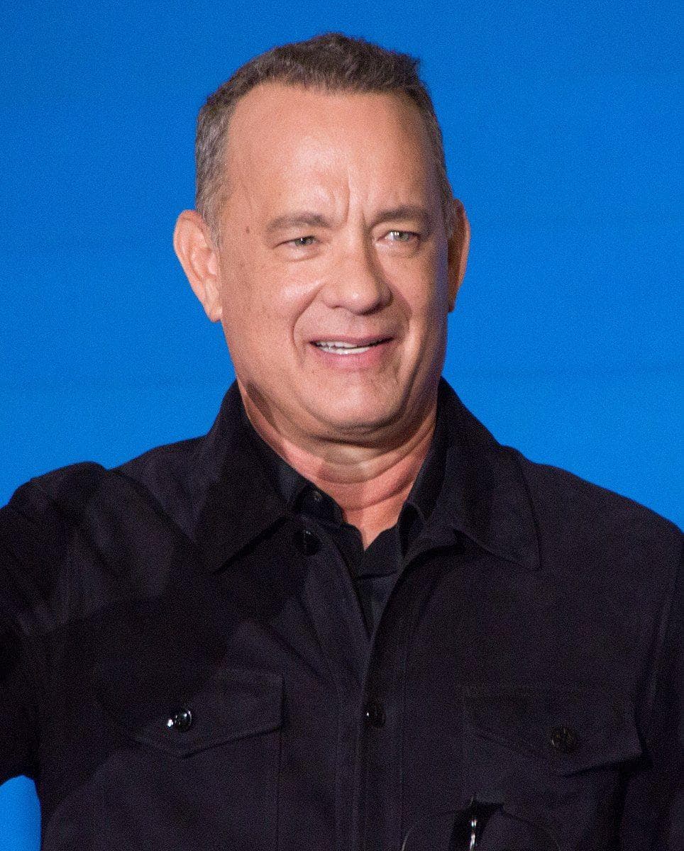 30 Celebrities With Asymmetrical Faces